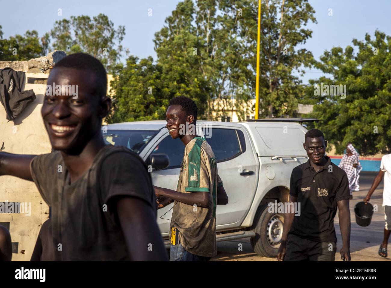 Senegalais mecanicien Banque de photographies et d’images à haute ...