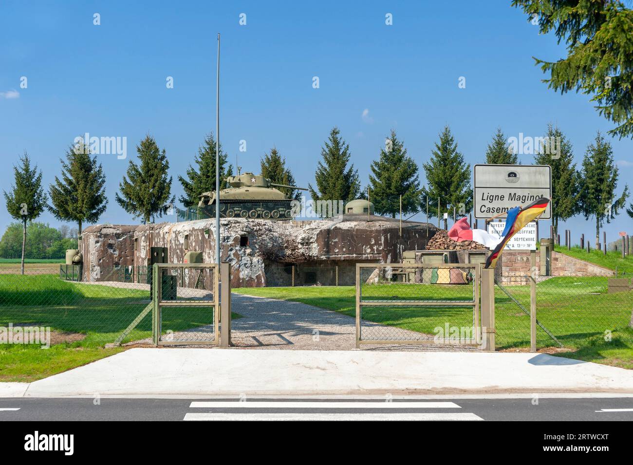 M4 sherman tank Banque de photographies et d’images à haute résolution ...