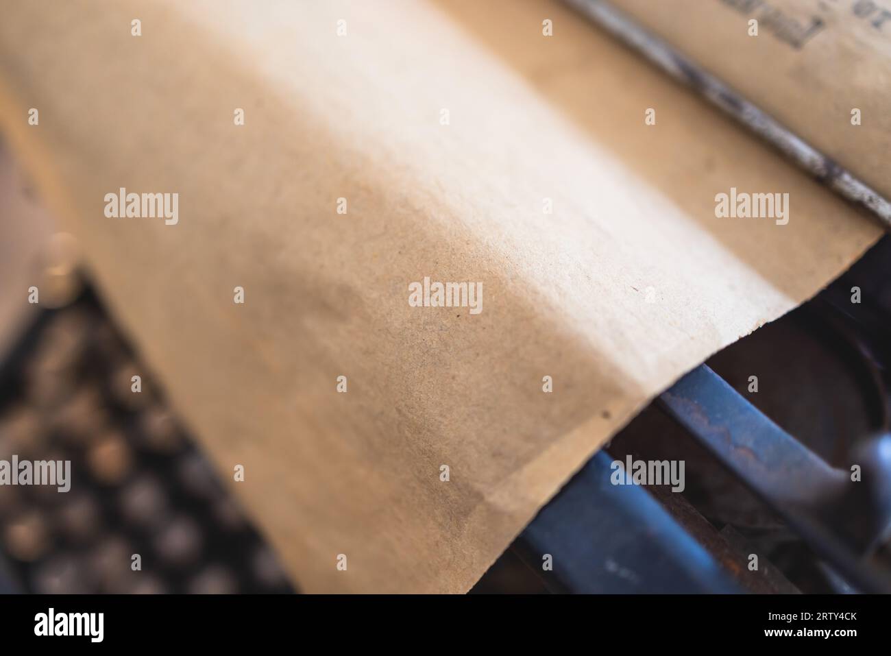 Machine à écrire vintage avec clavier de caractères de l'alphabet ...