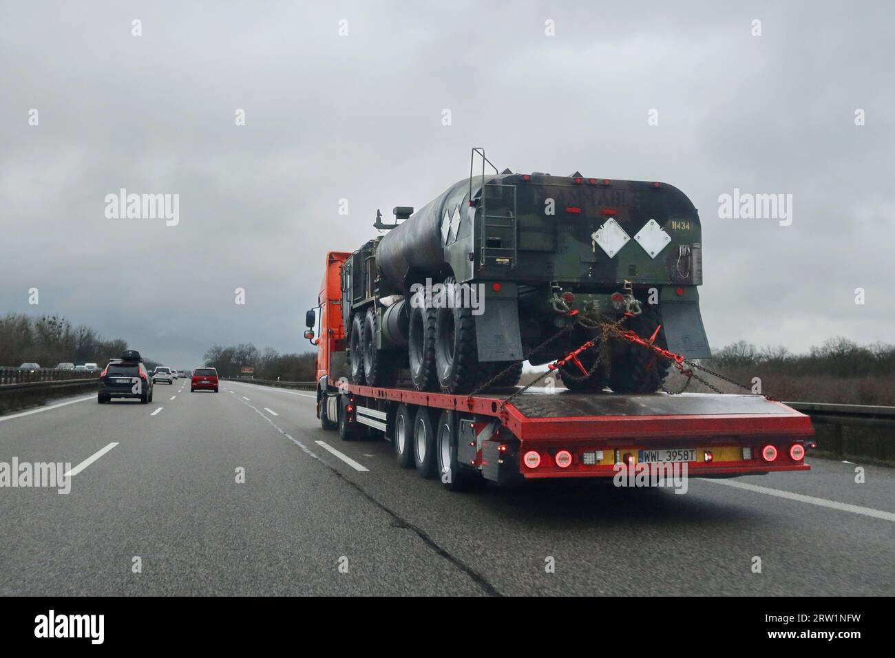 Camion citerne militaire Banque de photographies et d’images à haute ...