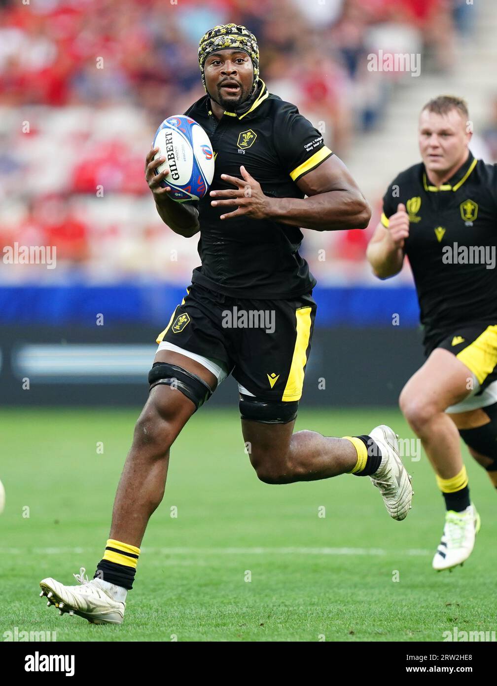 Christ Tshiunza du pays de Galles lors de la coupe du monde de rugby ...