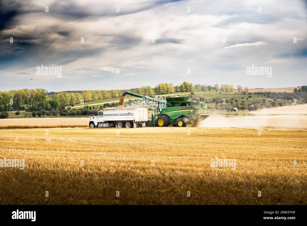 Jone deere combiner Banque de photographies et d’images à haute ...