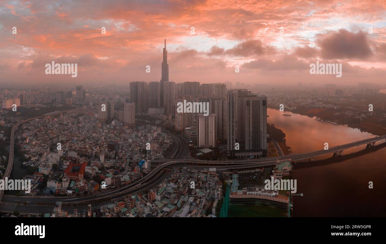 12 août 2023 : Panorama du quartier résidentiel Landmark, où se trouve le bâtiment de 81 étages ...