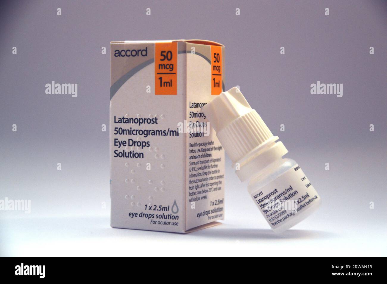 Boîte et flacon de solution de gouttes oculaires Latanoprost 50mg/ml ...