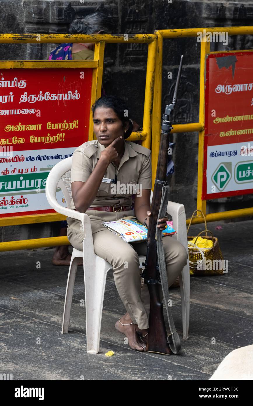 Indian female police officer Banque de photographies et d’images à ...