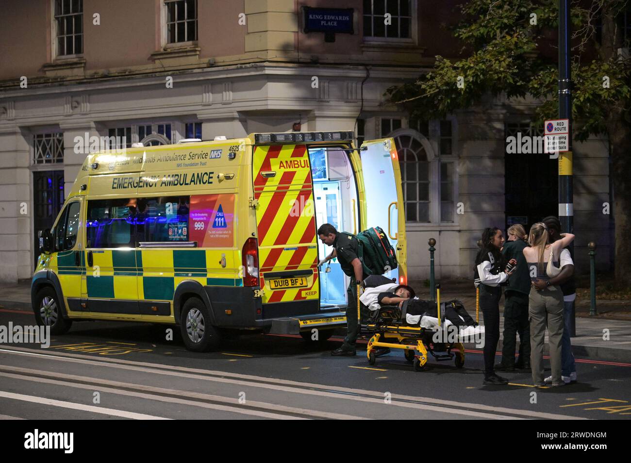 Amis 2024 Banque de photographies et d’images à haute résolution - Alamy
