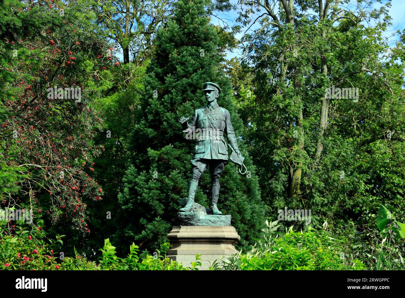 Statue seigneur ninian crichton stuart william goscombe jardins john ...