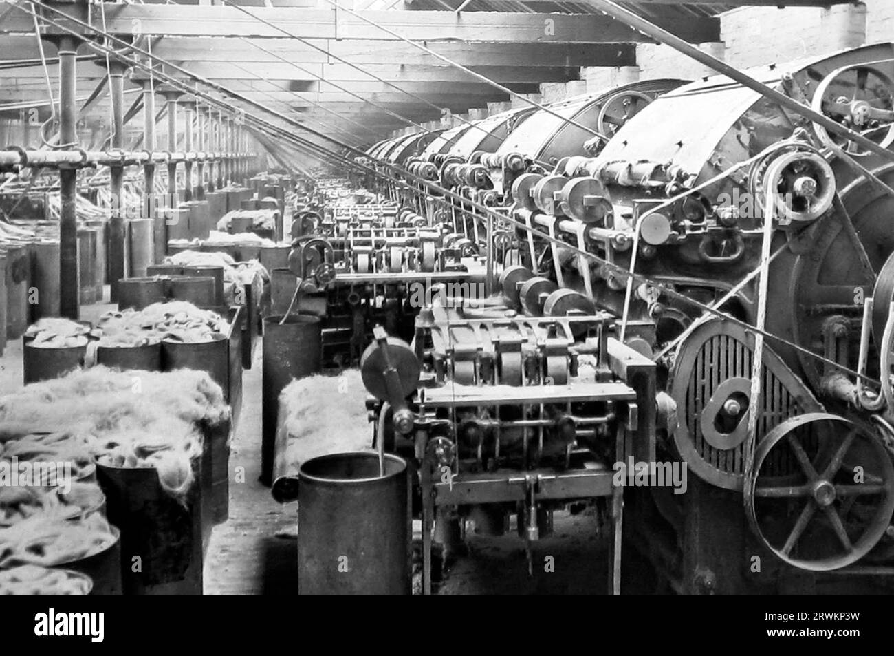 Carding machine Banque d'images noir et blanc - Alamy