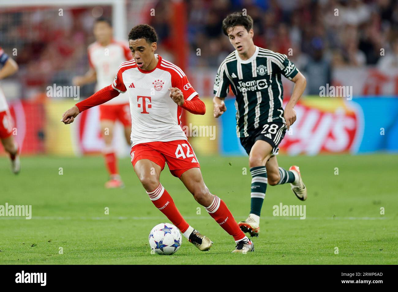V li jamal musiala fc bayern muenchen Banque de photographies et d’images à haute résolution - Alamy