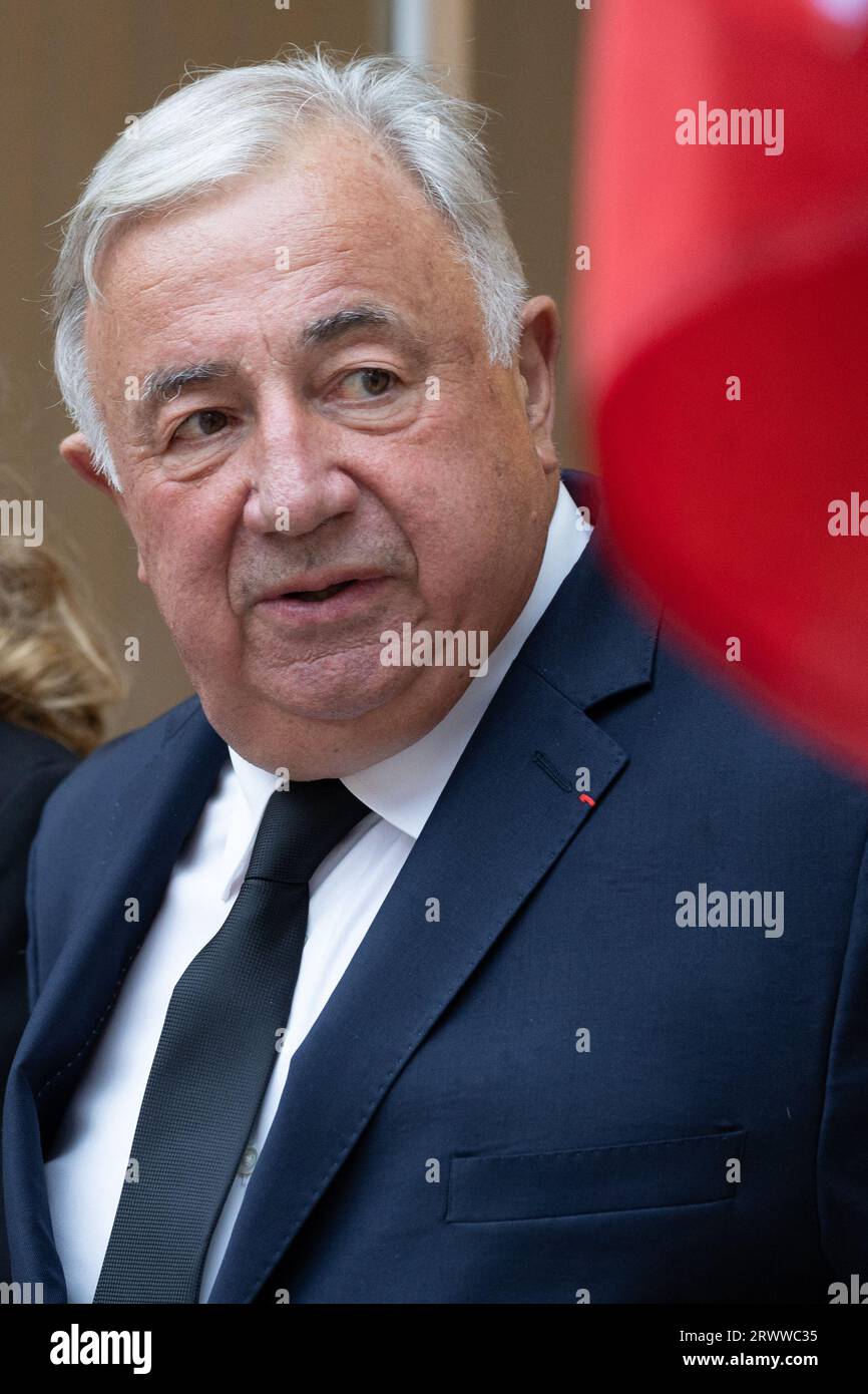 Le président du Sénat français Gerard Larcher et le président de l ...