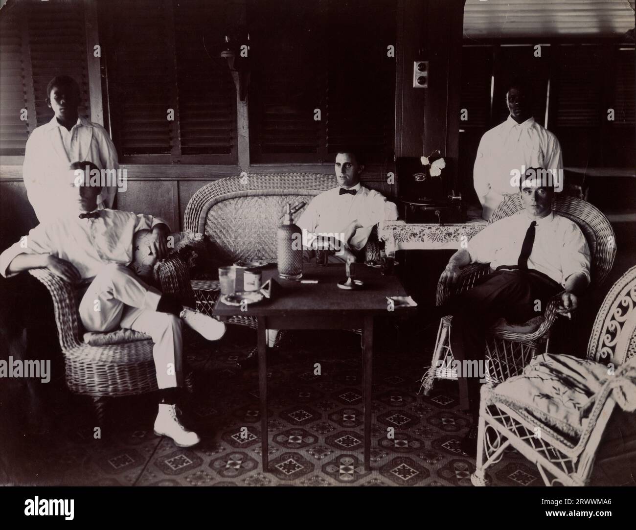 African waiters Banque de photographies et d’images à haute résolution ...