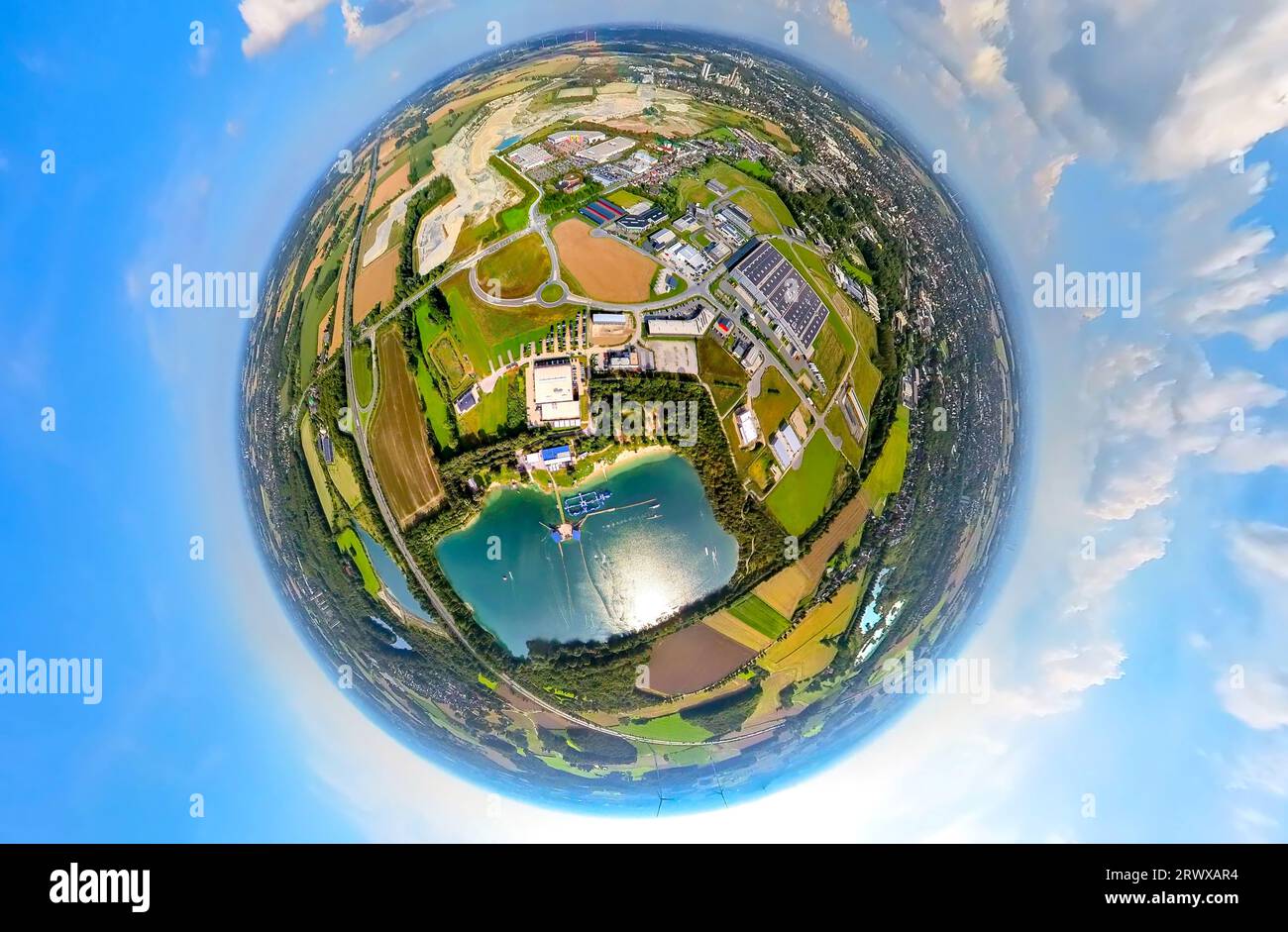 Tuttenbrocksee avec parc aquatique Banque de photographies et d’images ...