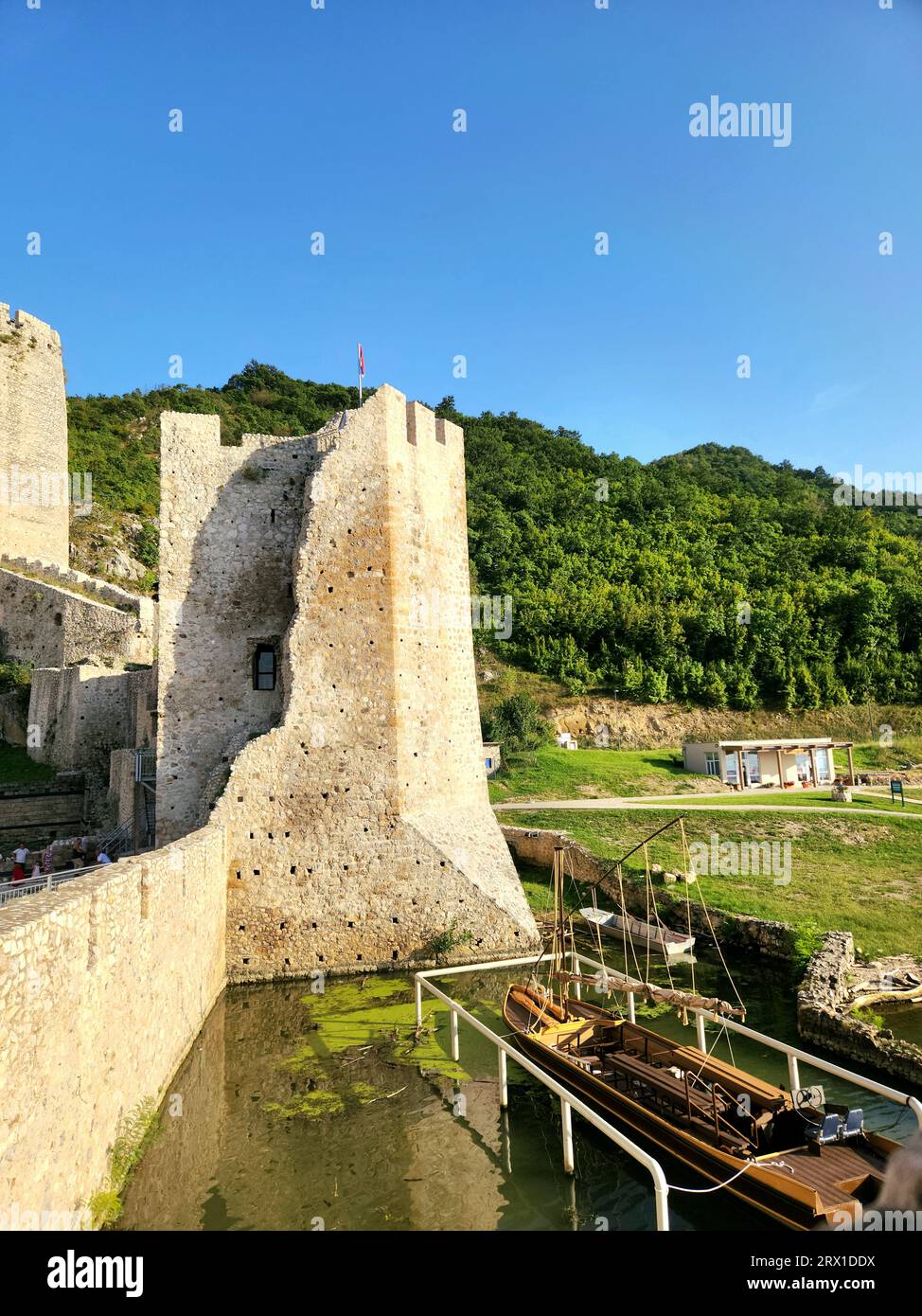 Golubac fortress Banque de photographies et d’images à haute résolution ...