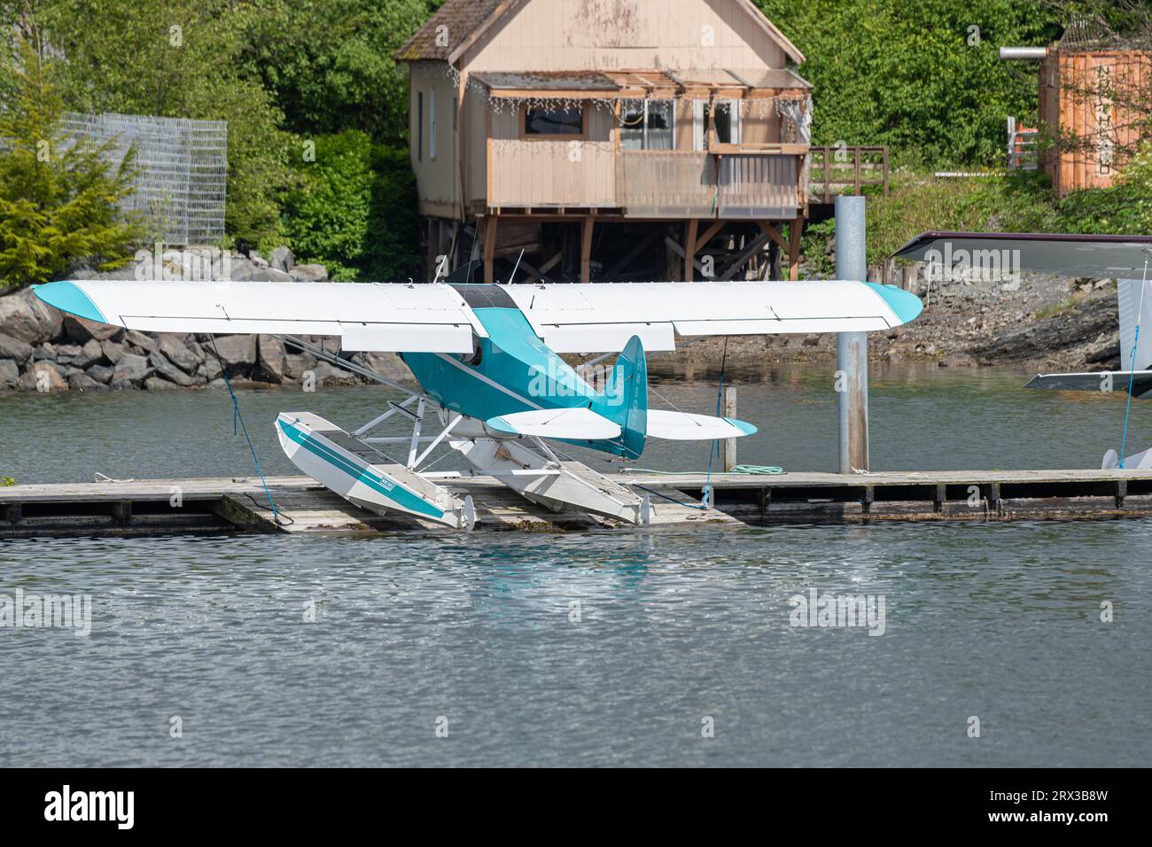 Piper cub float aircraft Banque de photographies et d’images à haute ...
