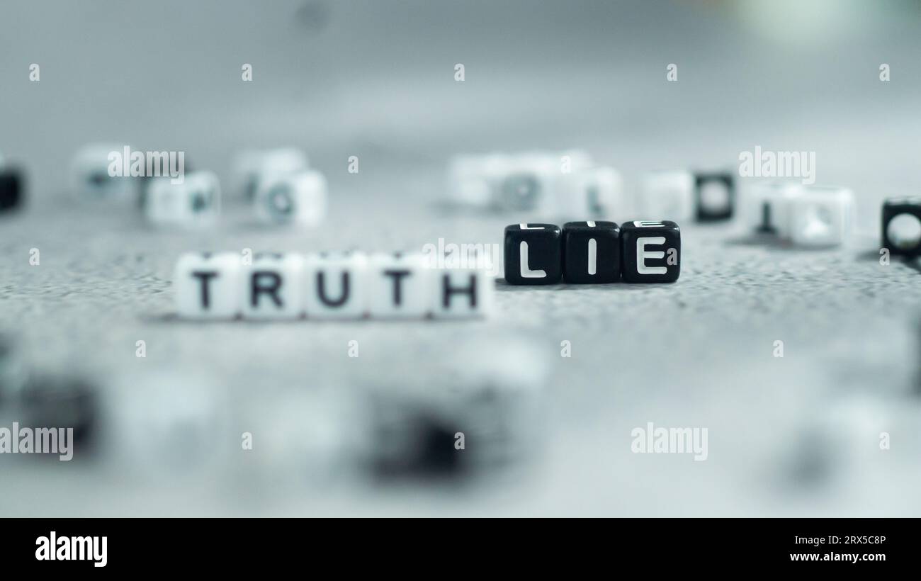 Mensonge et vérité Banque de photographies et d’images à haute résolution - Alamy