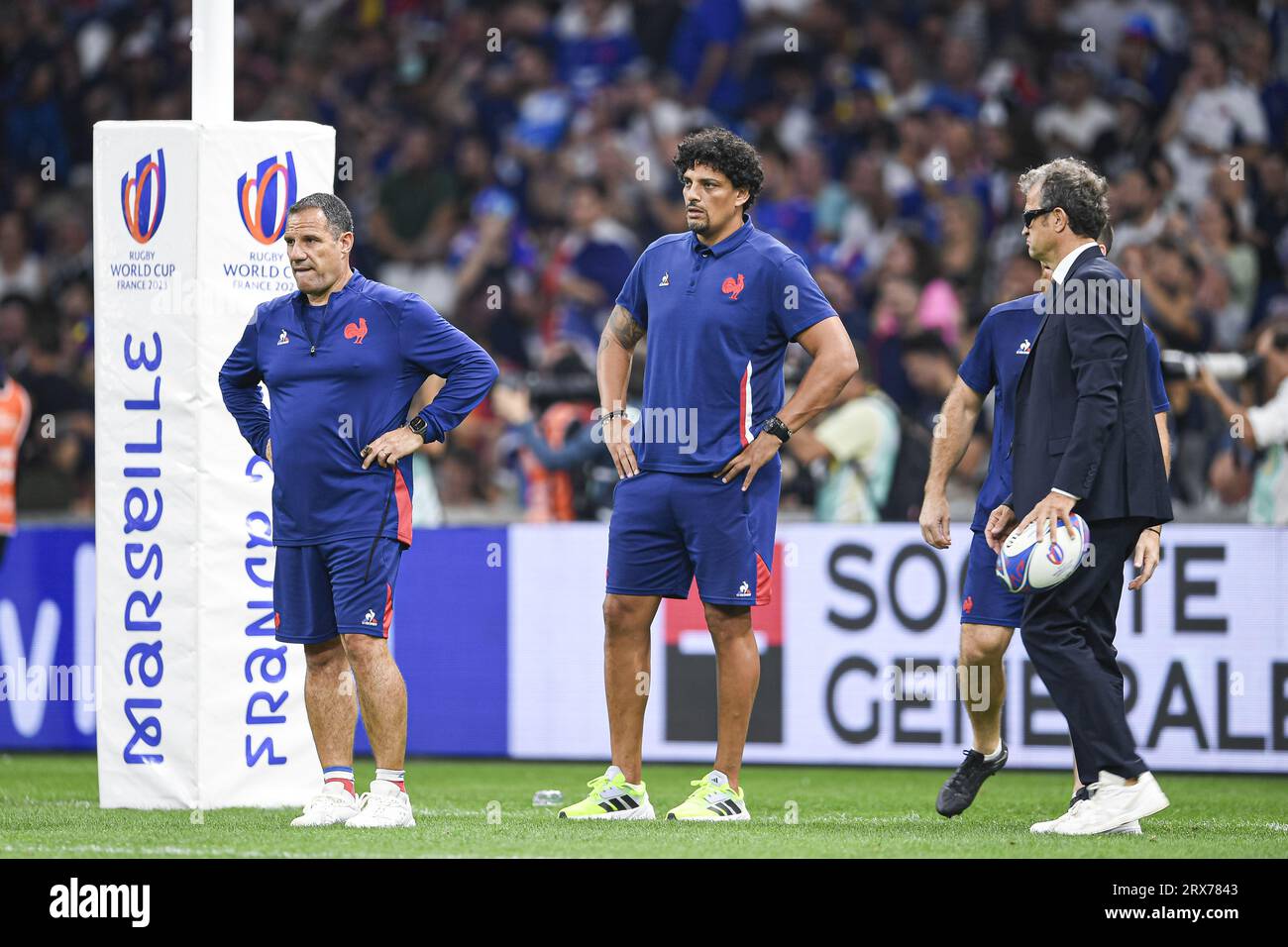 L'entraîneur français Fabien Galthie Karim Ghezal et Laurent Labit lors ...