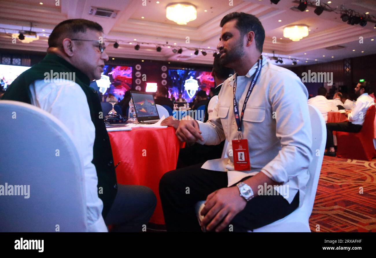 Challengers chattogram Banque de photographies et d’images à haute ...