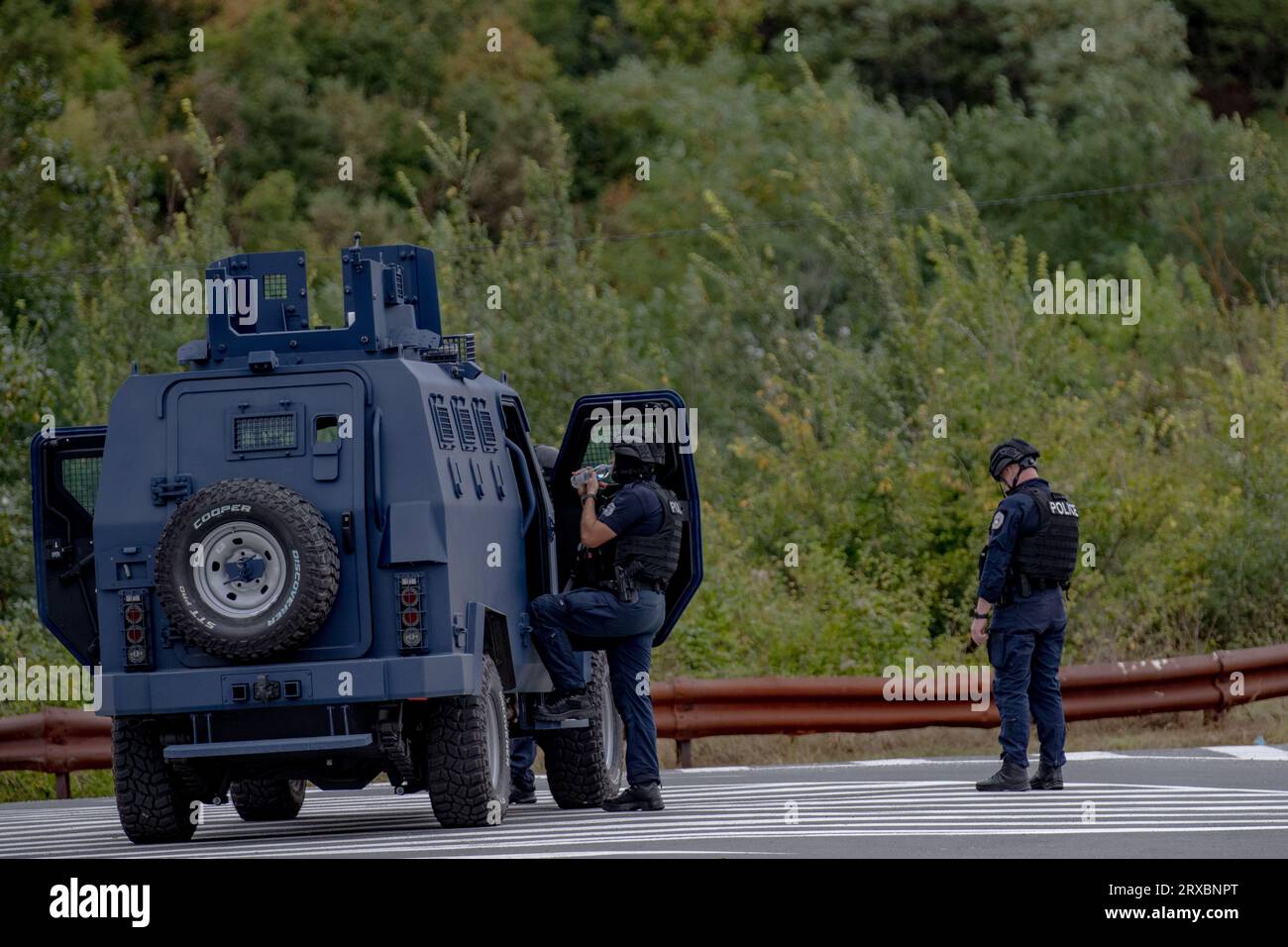 Serbian police forces Banque de photographies et d’images à haute résolution - Alamy