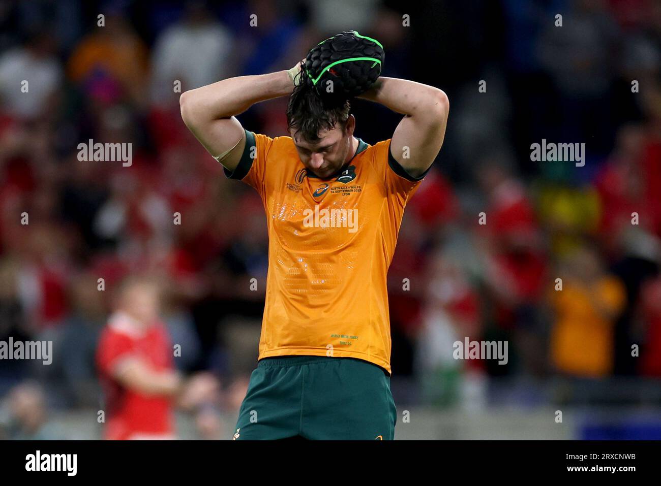 L'australien Nick Frost semble déprimé après le match de la coupe du ...