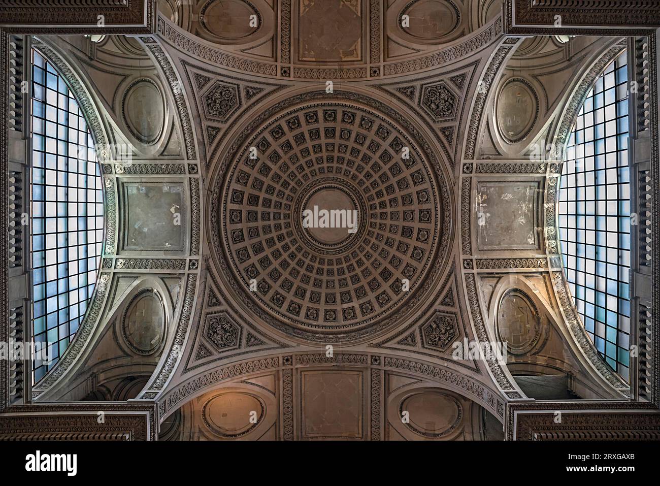 Dome vault Banque de photographies et d’images à haute résolution - Alamy