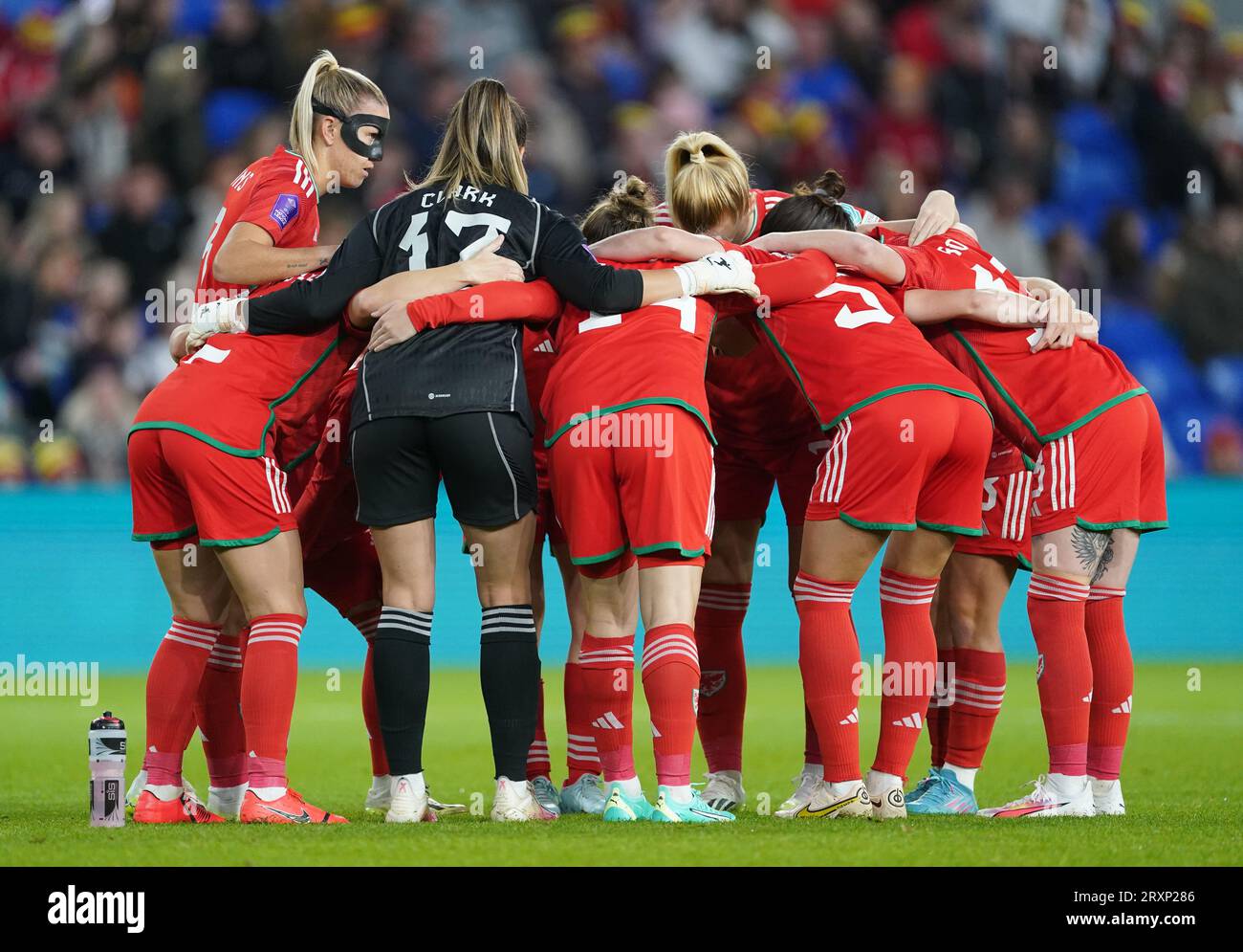 Les joueuses du pays de Galles se bloquent avant le match du groupe A3 ...