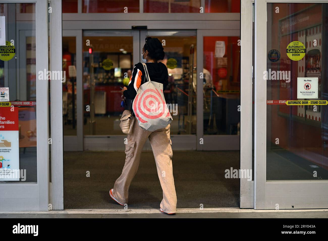 Target retail store Banque de photographies et d’images à haute ...