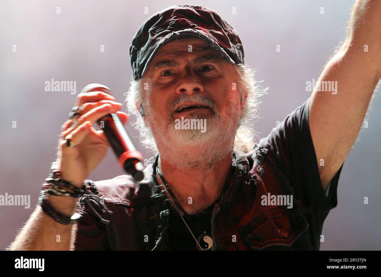 Krokus-Sänger Marc Storace. Konzert der schweizerischen Hard-Rock-Band ...