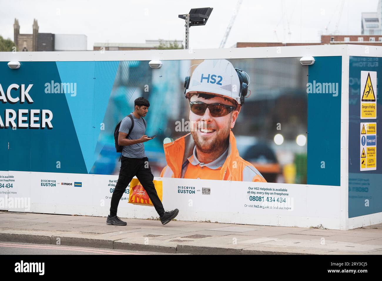 Euston, Londres, Royaume-Uni. 28 septembre 2023. Panneaux HS2 et construction sur le site HS2 ...