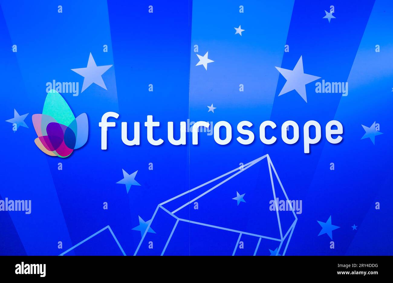 Futuroscope building Banque de photographies et d’images à haute ...