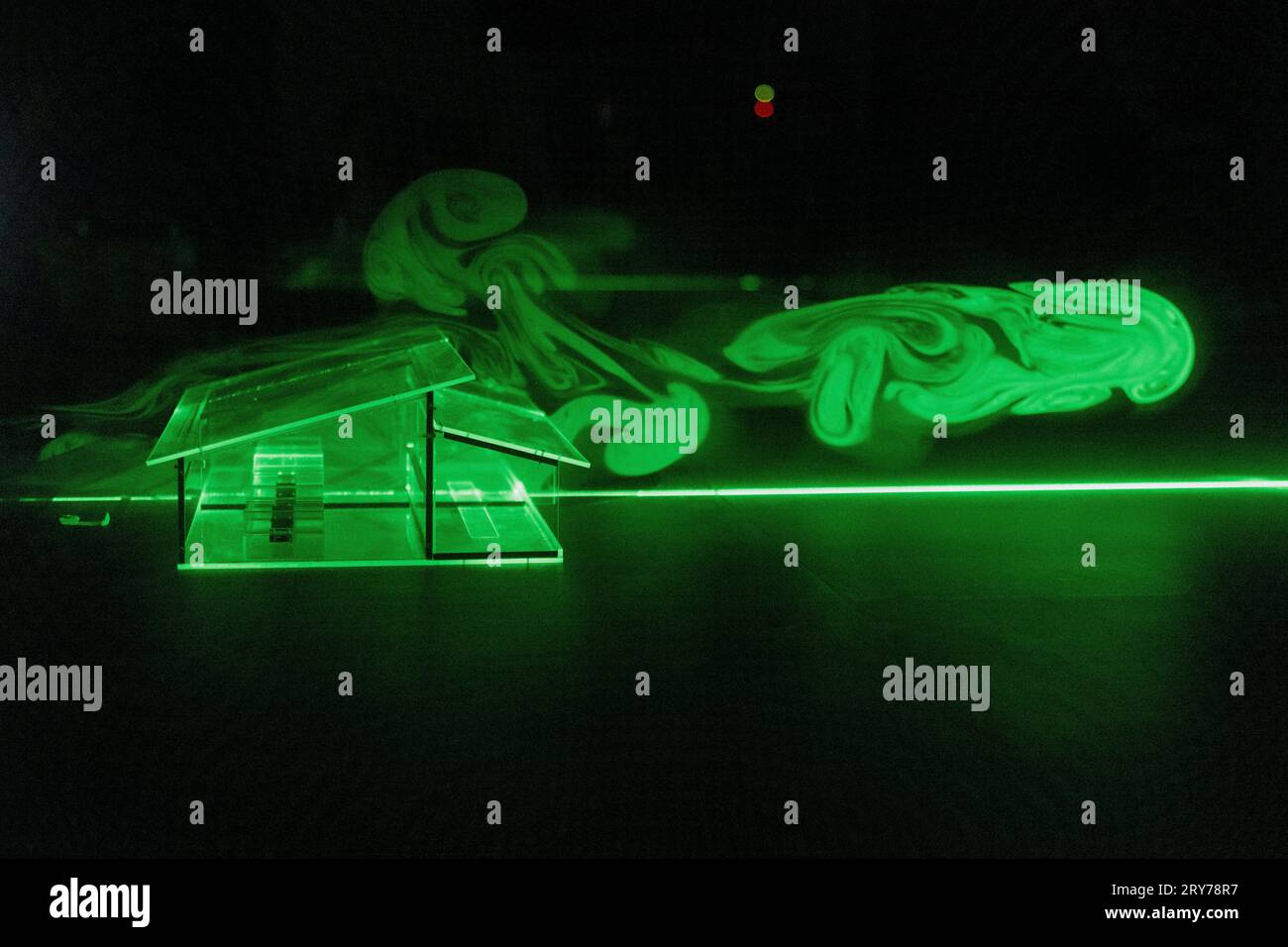 Modèle d'une écurie ouverte pour visualiser la circulation des ...