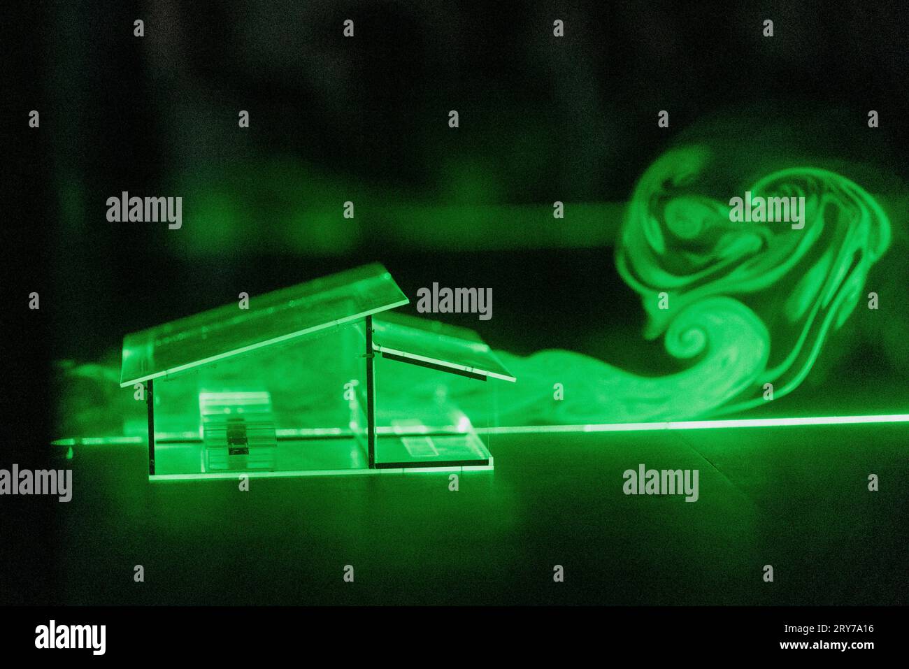 Modèle d'une écurie ouverte pour visualiser la circulation des ...