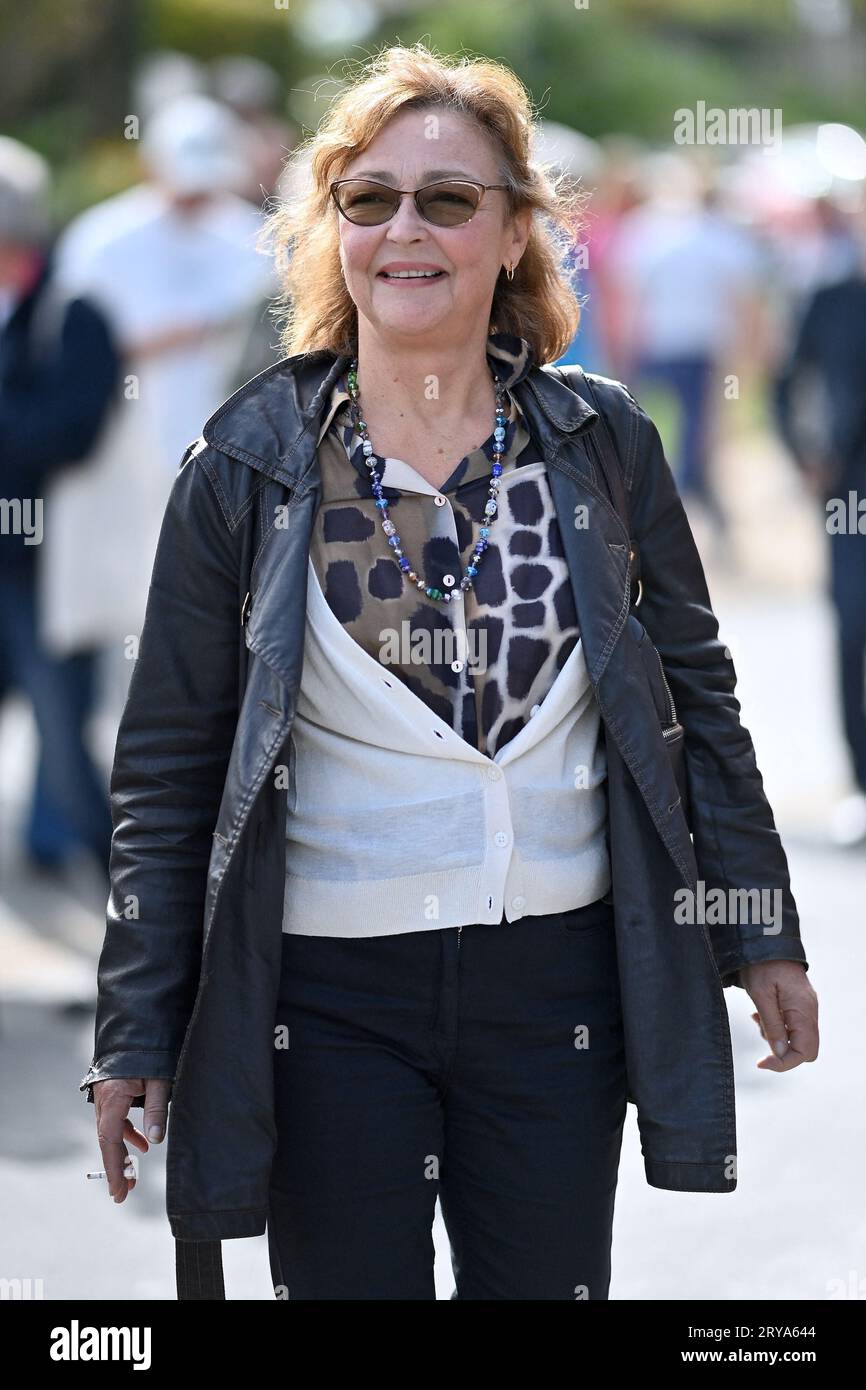 Catherine castel Banque de photographies et d’images à haute résolution ...