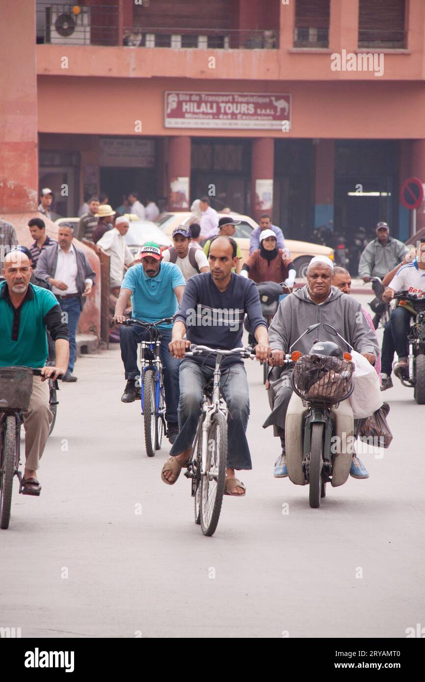Signalisation routière maroc Banque de photographies et d’images à ...