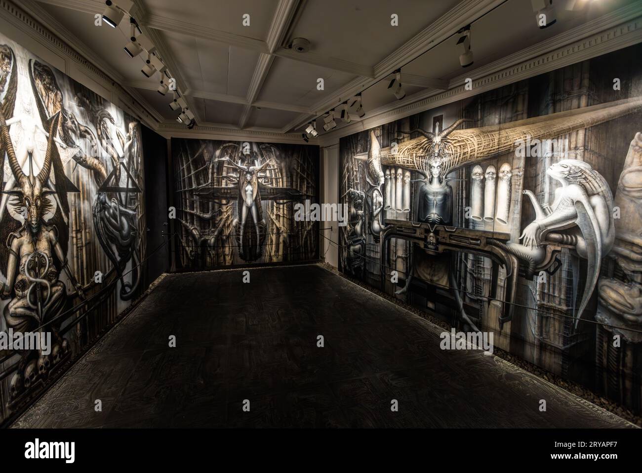 Musée HR Giger à Gruyeres. Depuis 1998, un grand nombre des œuvres les ...