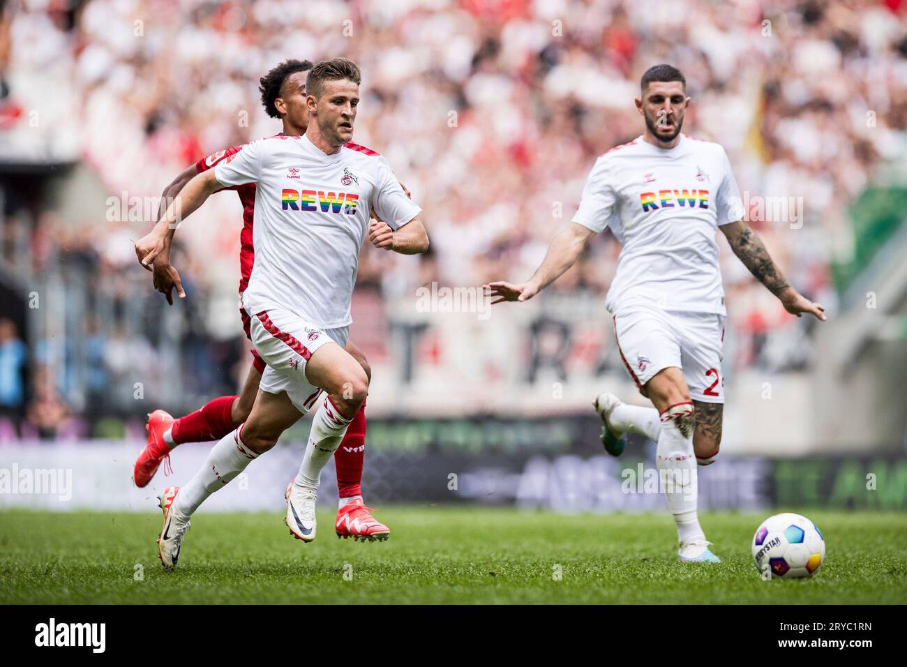 Koeln, Deutschland. 30 septembre 2023. Rasmus Carstensen (1. FC Koeln, #18) gewinnt das ...