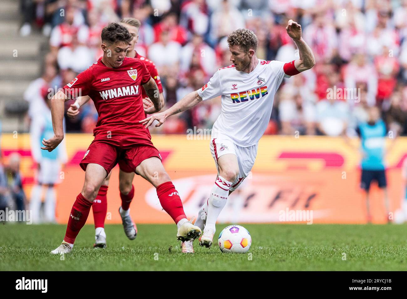 Koeln, Deutschland. 30 septembre 2023. Zweikampf Angelo Stiller (VfB Stuttgart, #6), Florian ...