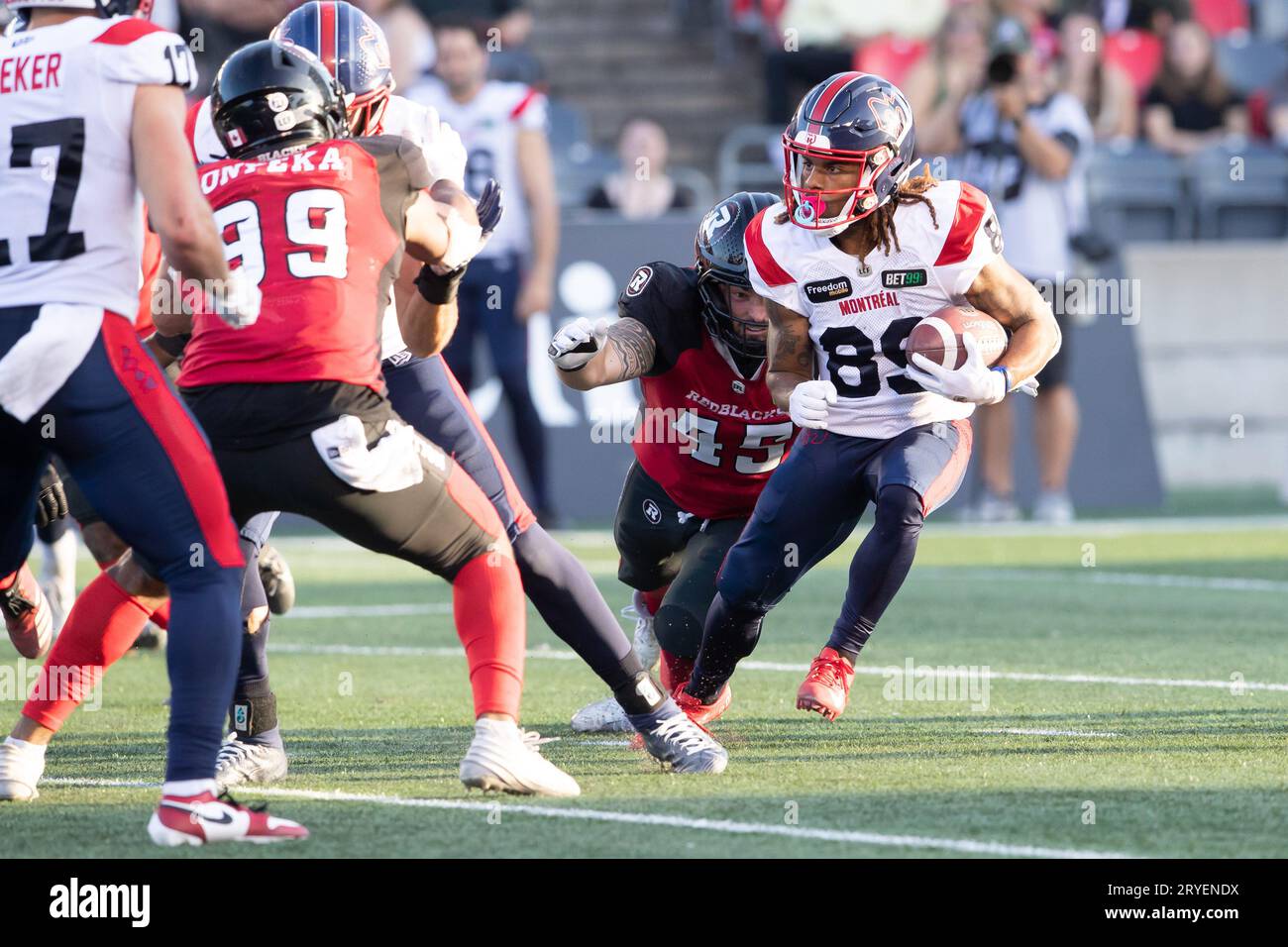 30 septembre 2023 : le receveur large des Alouettes de Montréal James ...