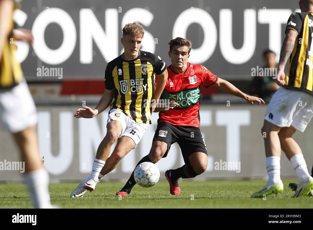 NIJMEGEN - (de gauche à droite) Gyan de Regt de vitesse, Bart van Rooij ...