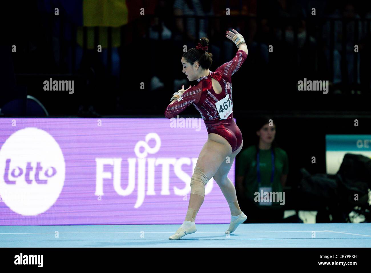 Anvers, Belgique. 2 octobre 2023. Ana Perez (ESP) exercice sur le sol ...