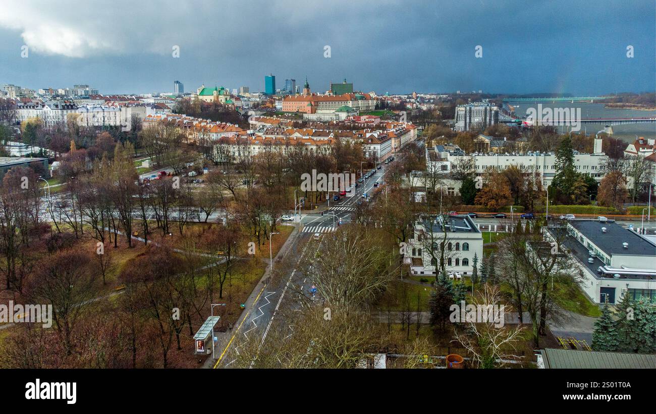 Drone point de vue sur S. Jankowski Square 'Agaton' au premier plan et ...