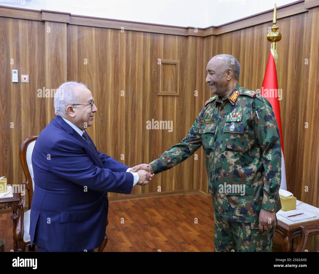 (241223) -- PORT SUDAN, Dec. 23, 2024 (Xinhua) -- Abdel Fattah Al ...