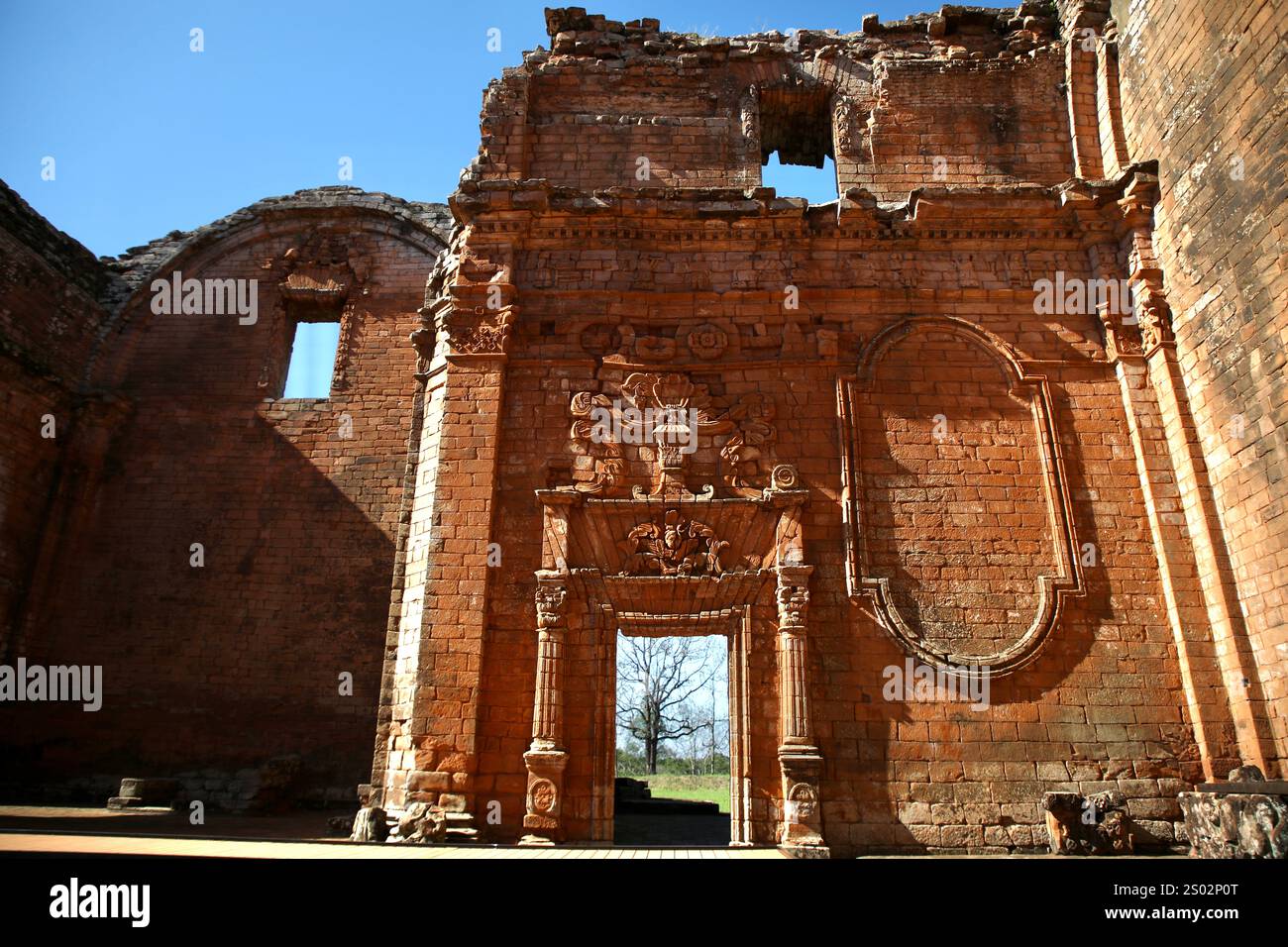Les ruines de la Santisima Trinidad del Paraná, dans le village de ...