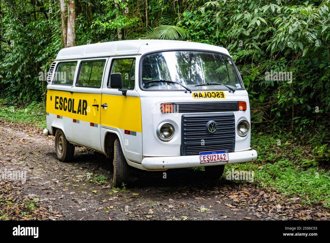 Bus escolar Banque de photographies et d’images à haute résolution - Alamy