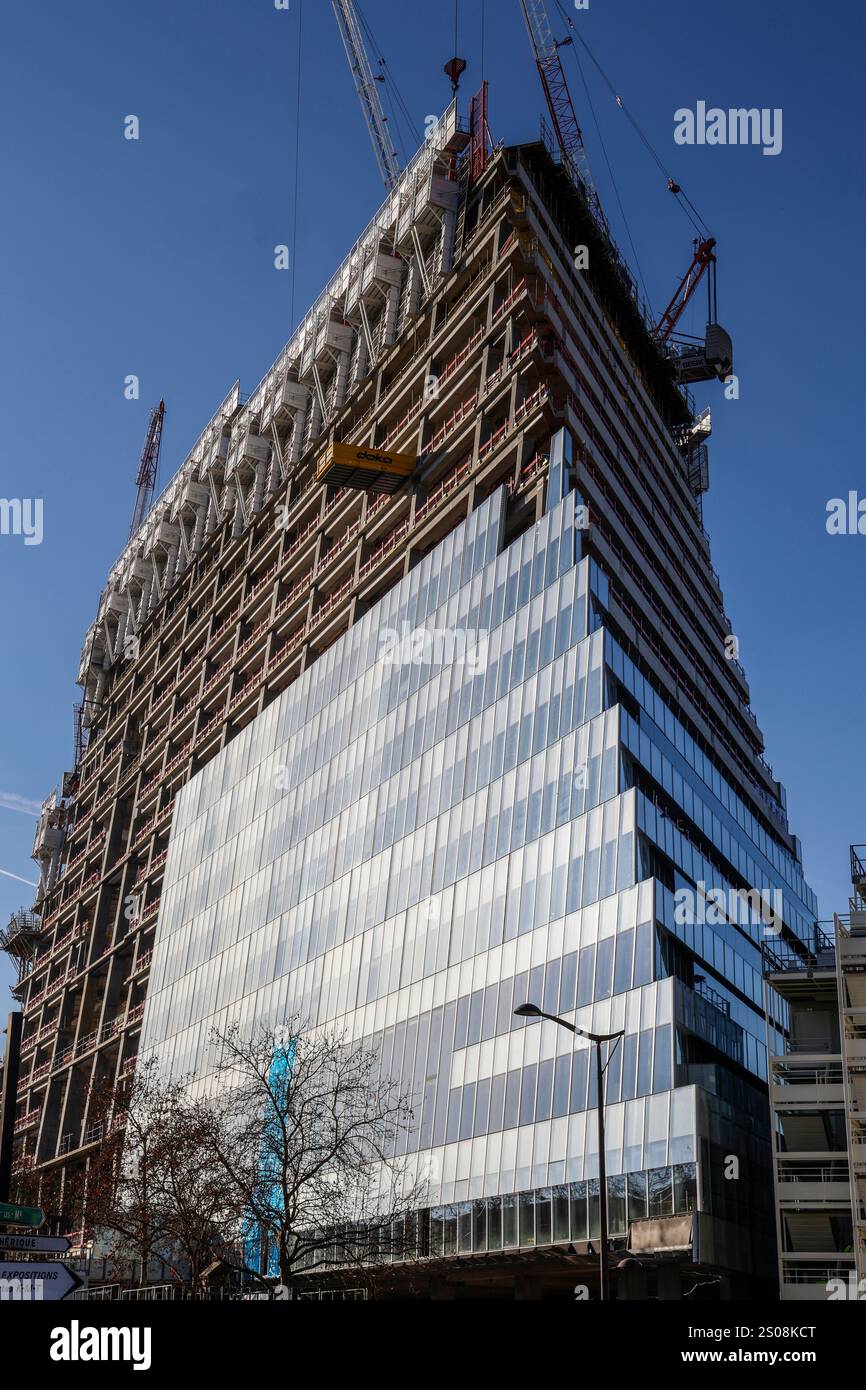 Pyramidal tower Banque de photographies et d’images à haute résolution ...