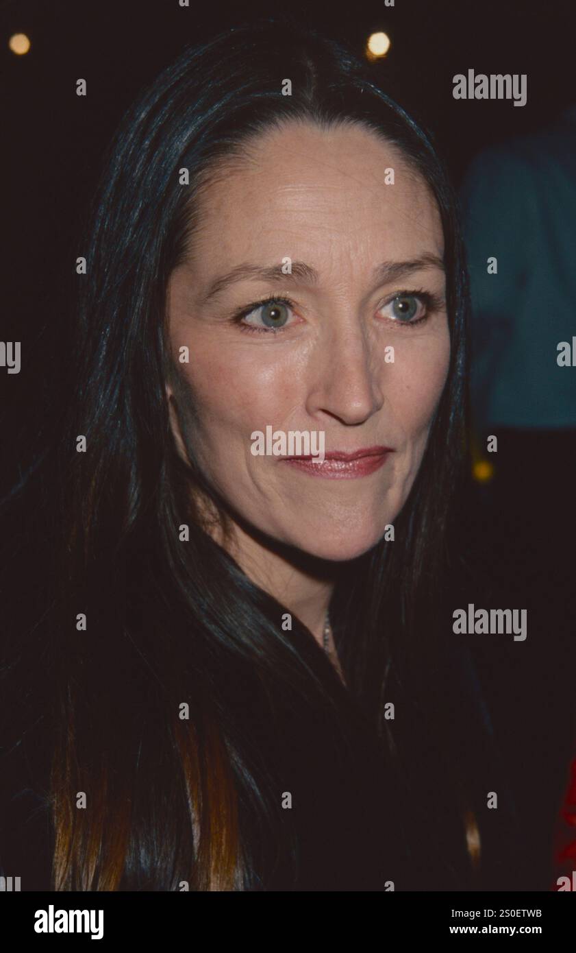 Olivia Hussey assiste à la réception de mariage de Liza Minnelli et ...