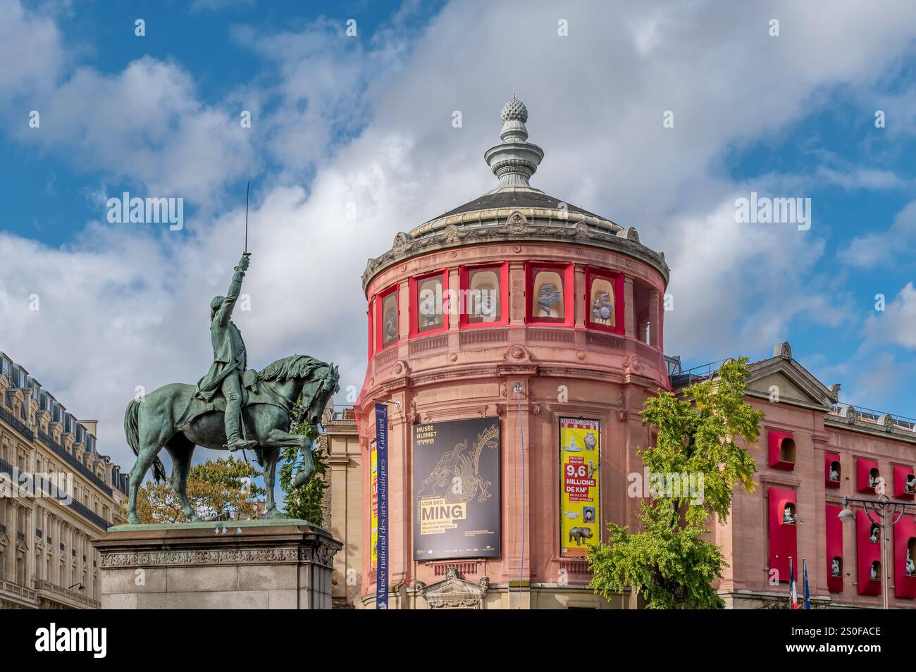 La place d'Iéna est une place de Paris, France, où se trouvent le ...