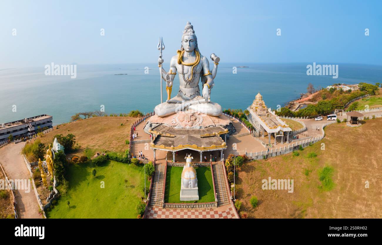 Murdeshwar, Inde - 17 mars 2023 : statue du Seigneur Shiva au Temple Murudeshwara vue ...
