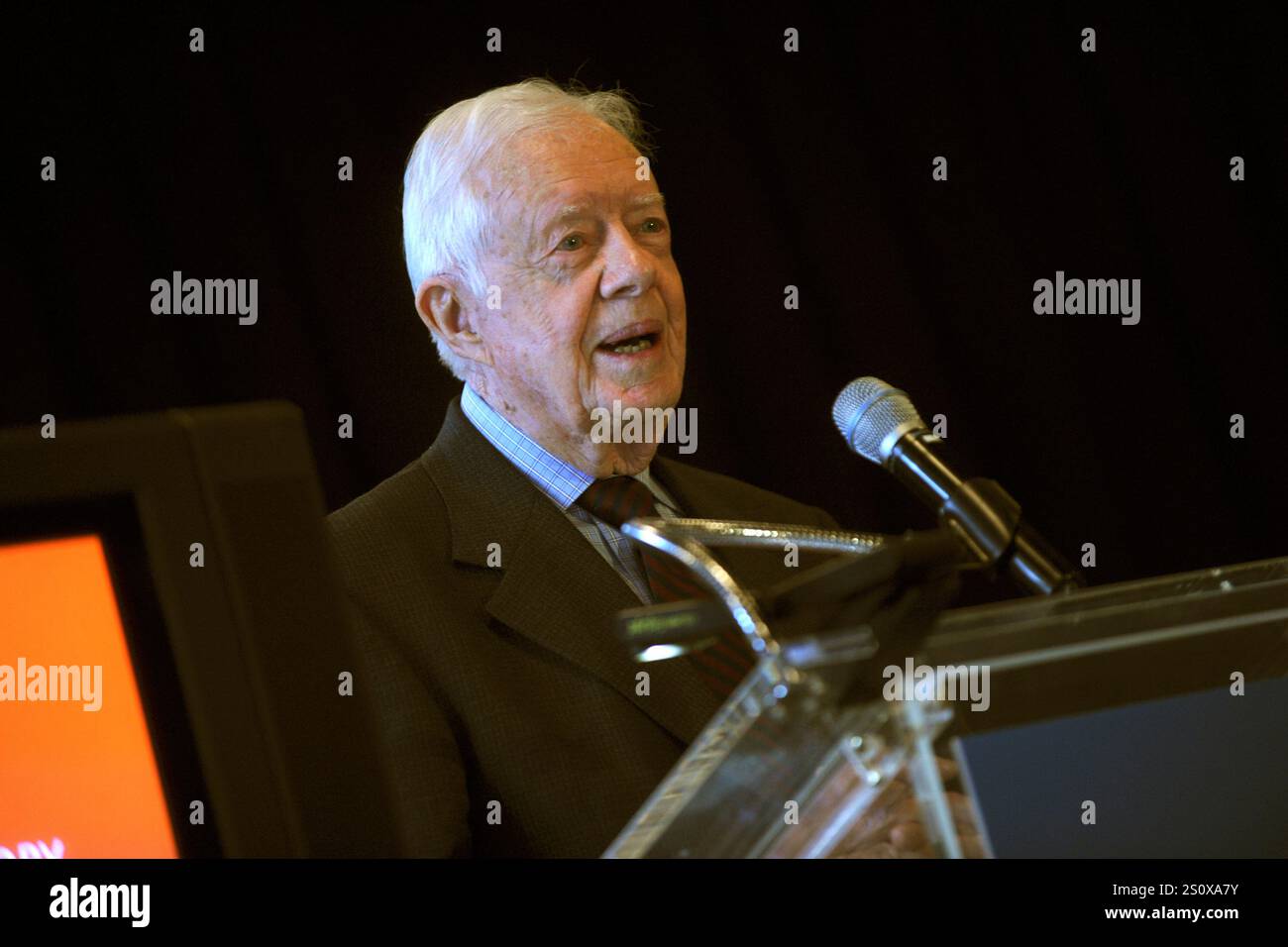 L'ancien président Jimmy carter assiste à la conférence de presse ...
