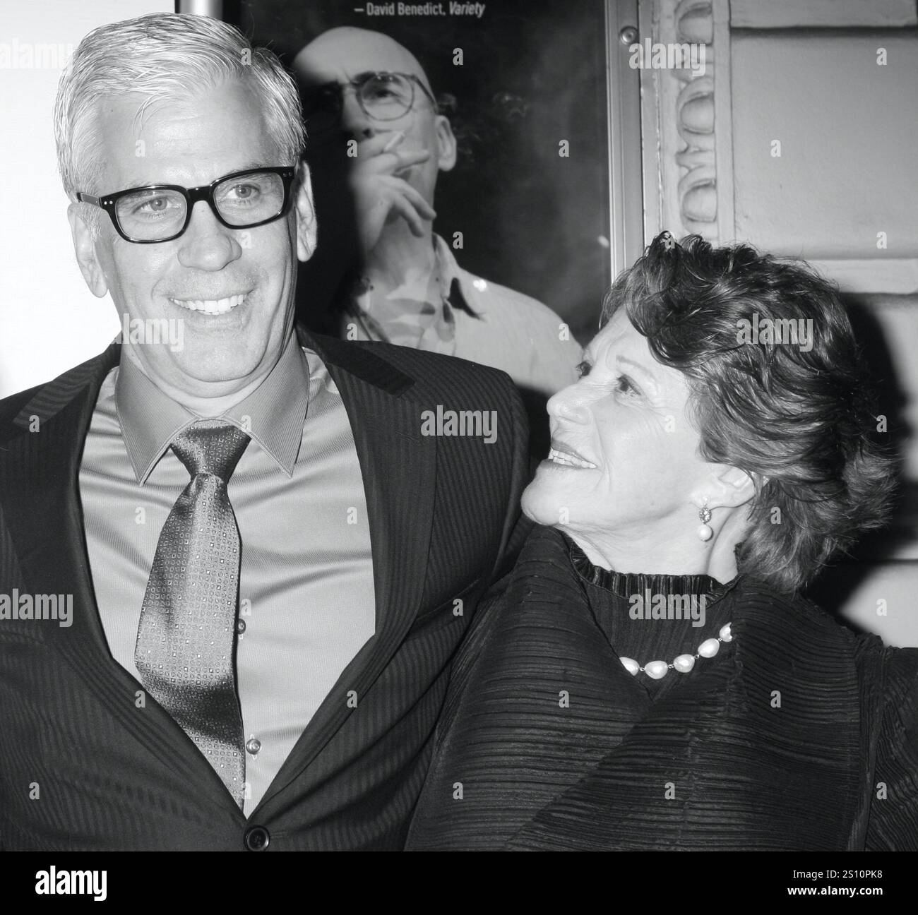 Linda Lavin et son mari Steve Bakunas assistent à la soirée d'ouverture ...