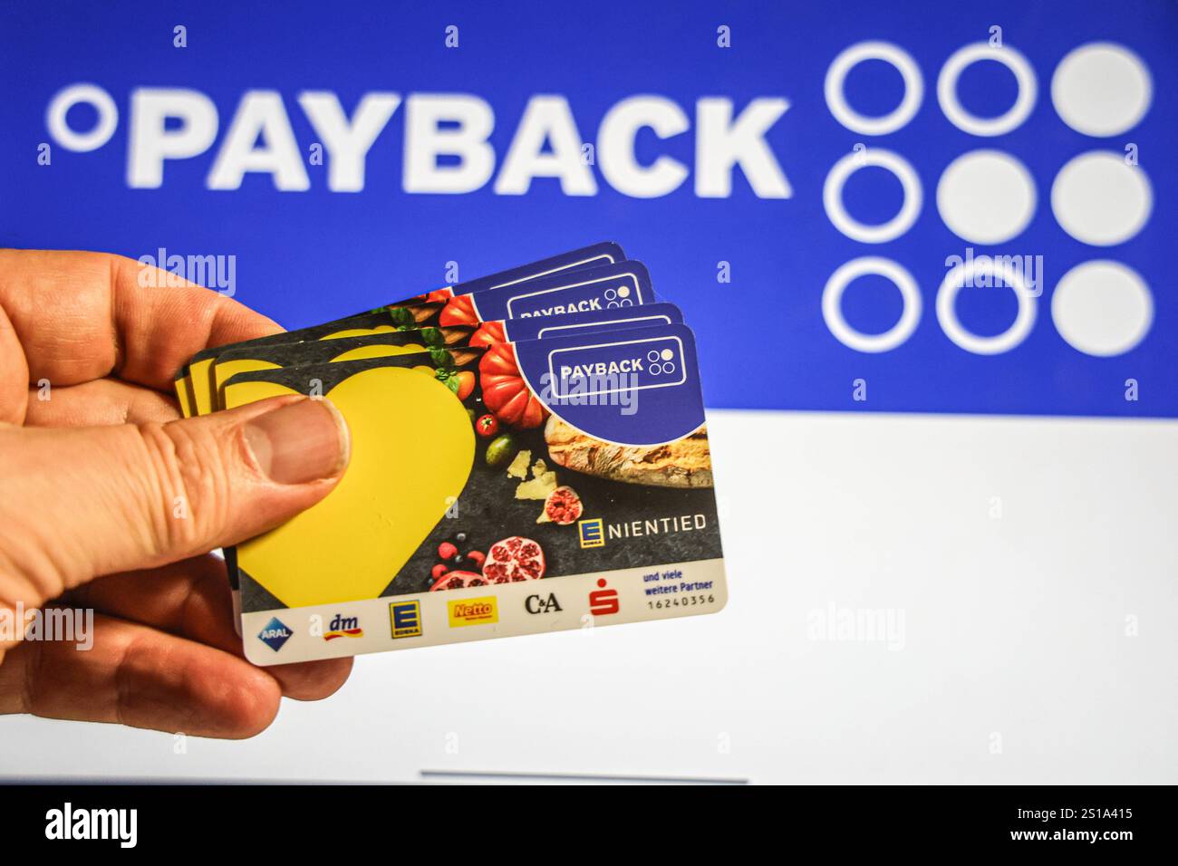 Payback Karte von EDEKA. EDEKA-Verbund und PAYBACK gehen seit dem 1. Januar 2025 gemeinsame Wege ...